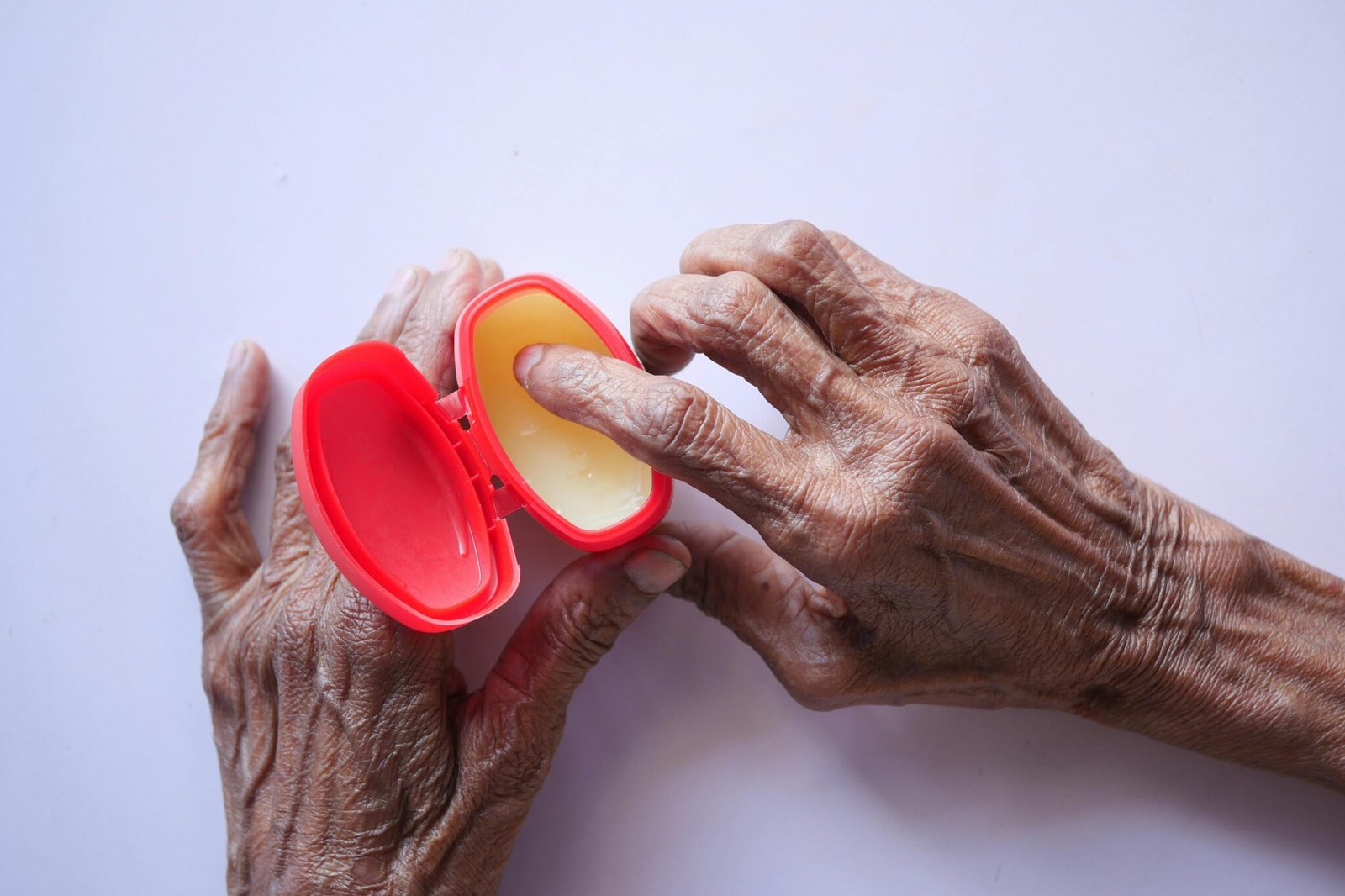 Wrinkle Mistakes to Avoid: Everyday Habits That Make you Look Older ...